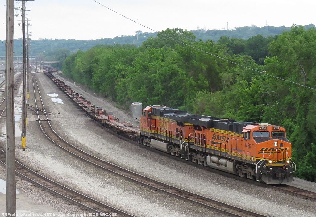BNSF 7466